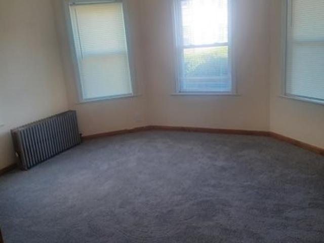 35 Lansdowne St, Brockton, MA 02301