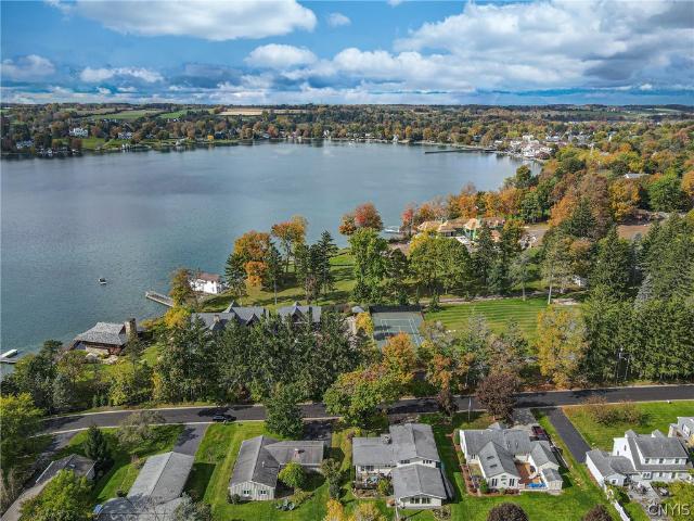 35 Lakeview Circle