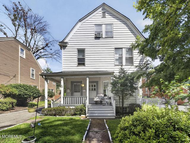 35 Lakeview Place