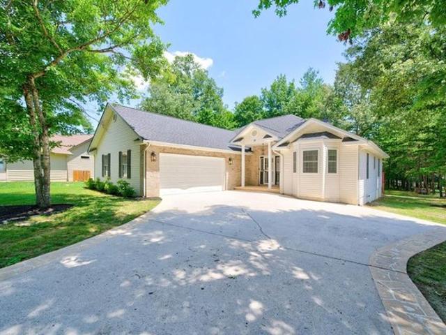 35 Leaf Cir, Crossville, TN 38558