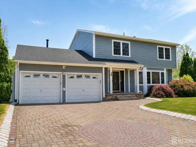 35 Liberty Dr, South Brunswick, NJ 08810