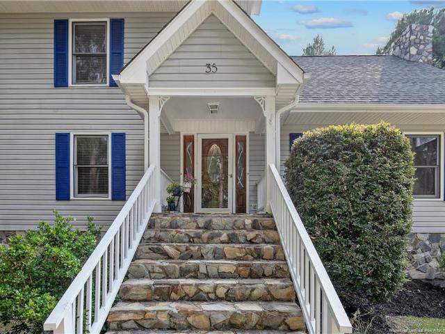 35 Lilly Loop