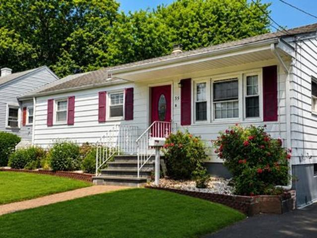 35 Lorraine Rd, Wethersfield, CT 06109