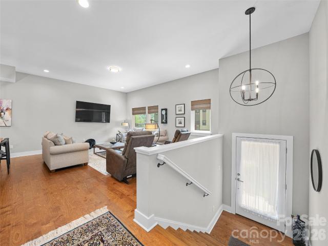 35 Macallan Lane
