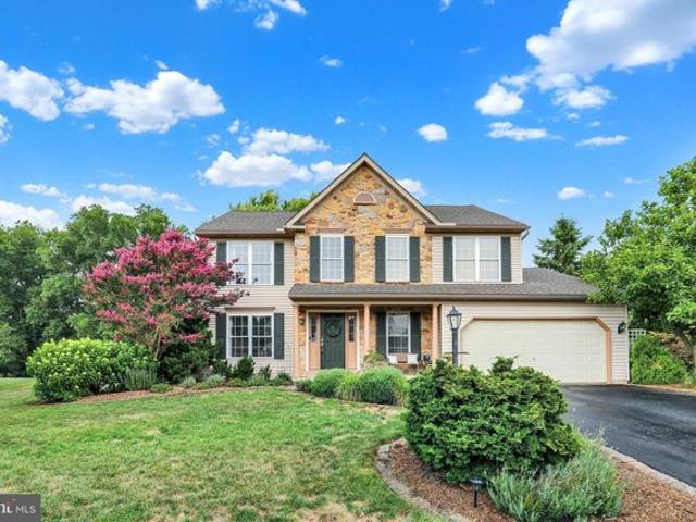35 Mellowbrook Dr, Reading, PA 19608