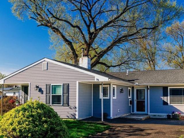 35 Mimosa Ln, Levittown, PA 19054