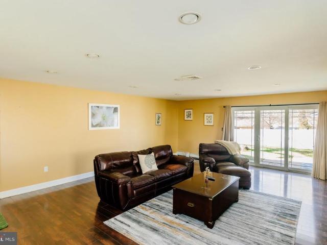 35 Mimosa Lane