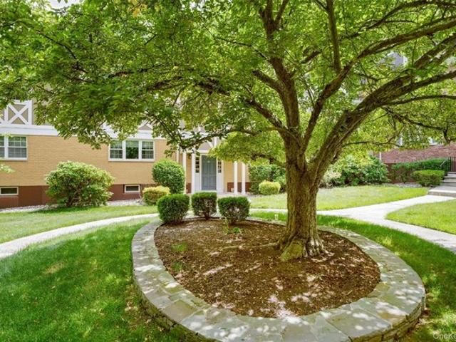 35 Milford Ln Unit X8, Suffern, NY 10901