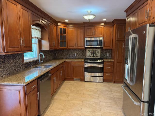 35 Mitchell Avenue