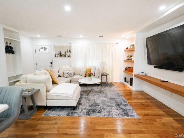 35 Moriches Avenue