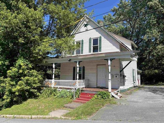 35 Mountain Ave, Saint Johnsbury, VT 05819