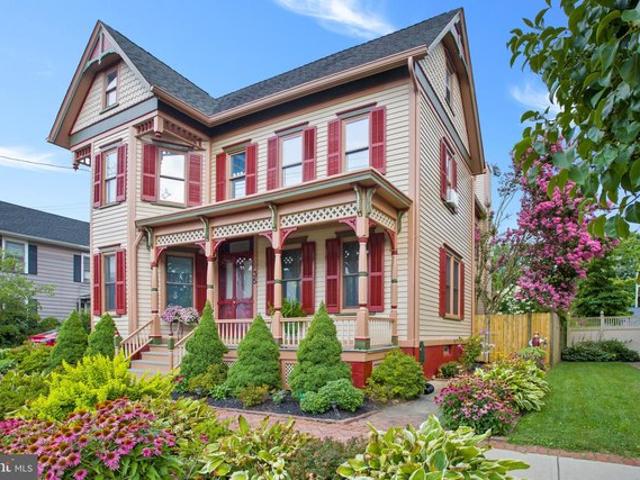 35 N Main St, Allentown, NJ 08501