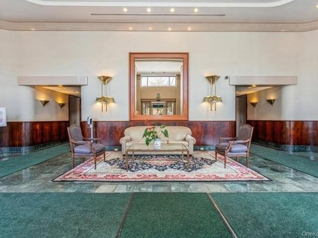 35 N Chatsworth Ave Apt 1J, Larchmont, NY 10538