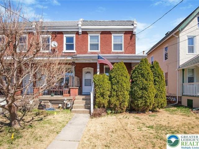 35 N Ridge Ave, Ambler, PA 19002