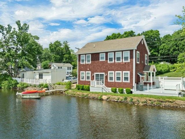 35 N Shore Rd, Derry, NH 03038