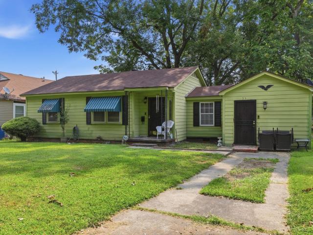 35 Neal Place