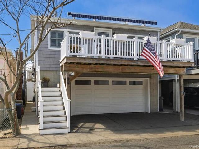 35 Nebraska St, Long Beach, NY 11561