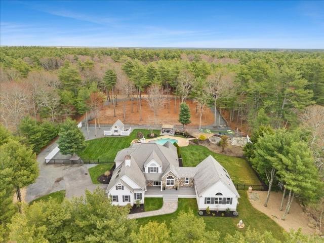 35 Nestlenook Dr, Middleboro, MA 02346 | MLS #73505 | Compass
