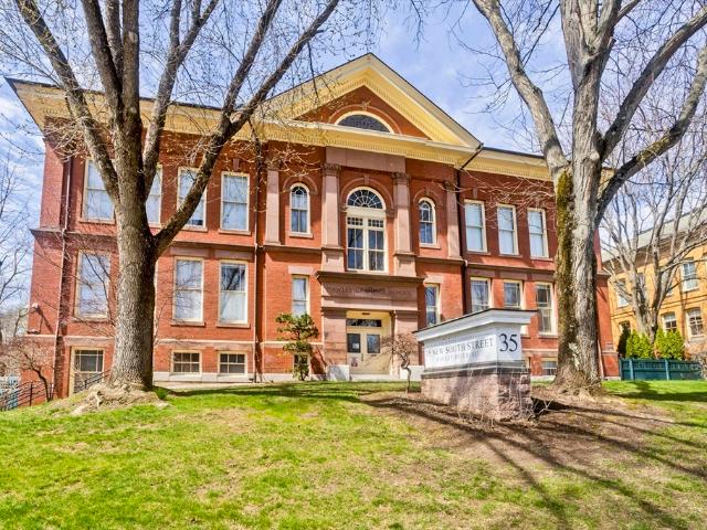 35 New South St # 204