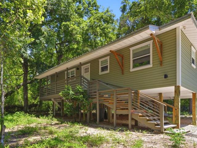 35 North Ave, Freeport, FL 32439