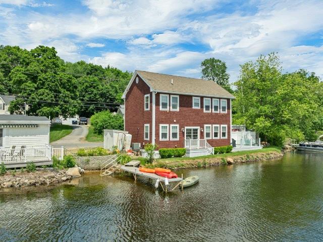 35 North Shore Road