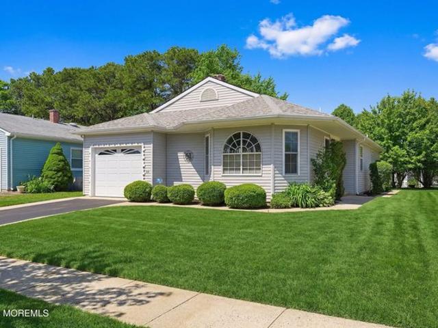 35 Noranda St, Toms River, NJ 08757