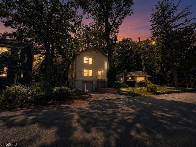35 Oakdale Rd, Parsippany Troy Hills Township, NJ 07834
