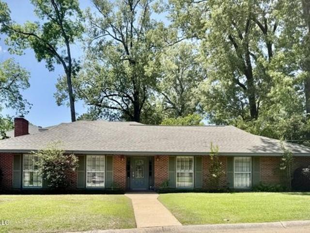 35 Oakhurst Dr, Natchez, MS 39120