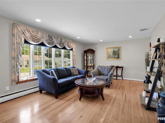 35 Old Orchard Court