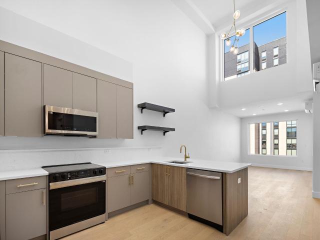 35 Orchard St # 802