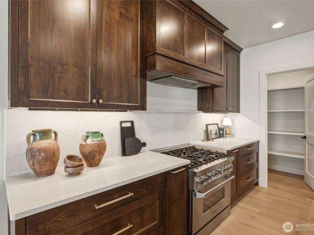 35 Parkwood Circle