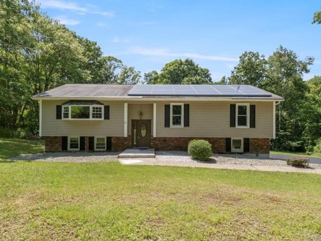 35 Penaluna Rd, Monroe, NY 10950