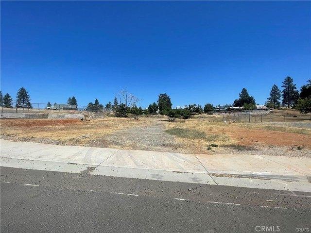 35 Pearson Rd, Paradise, CA 95969