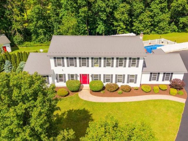 35 Pony Trail Dr, Bloomsburg, PA 17815
