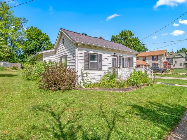 35 Pleasant Street