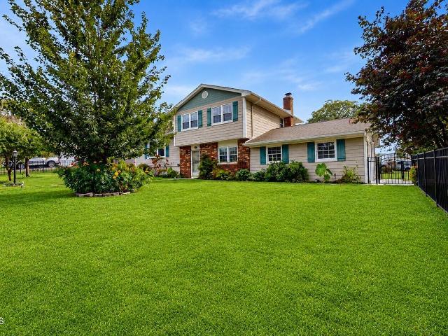 35 Redwood Drive