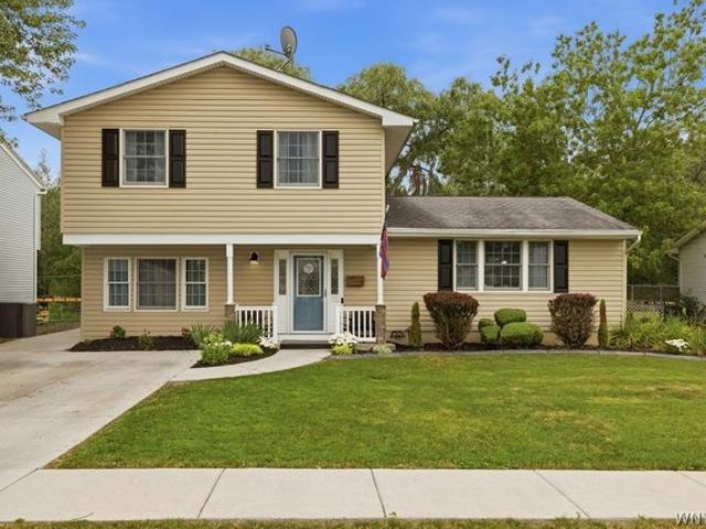 35 Robert Dr, Lancaster, NY 14086