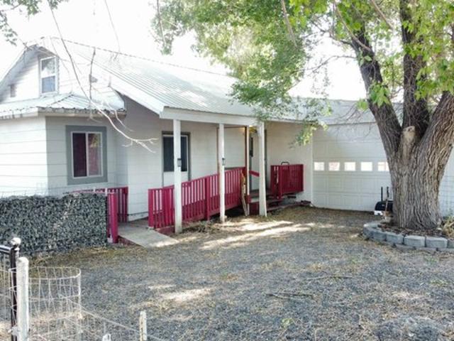 35 S Grand Ave, Burns, OR 97720