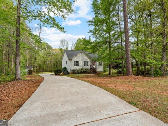 35 S Robin Ln, Newnan, GA 30263