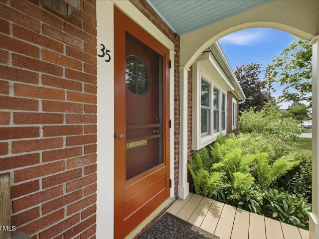 35 Schuyler Drive