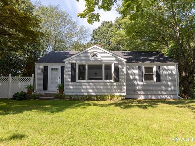 35 School House Rd, Old Saybrook, CT 06475