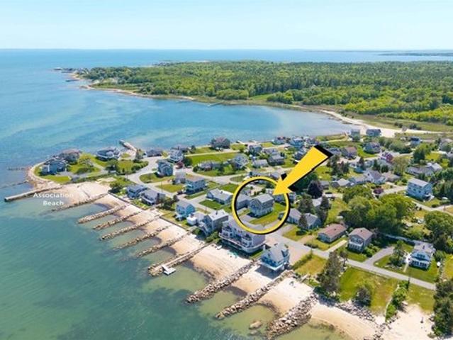 35 Shore Dr, Mattapoisett, MA 02739