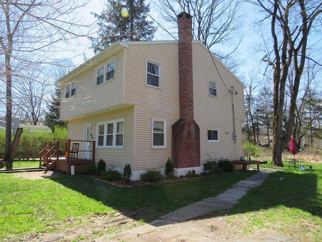 35 Shady Creek Rd, Pleasant Valley, NY 12569