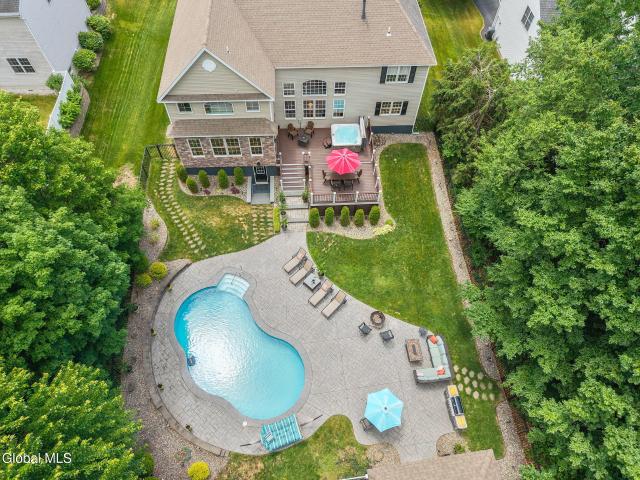 35 Shinnecock Hills Drive