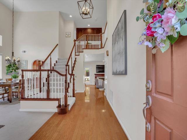 35 Sierra Ridge Ct