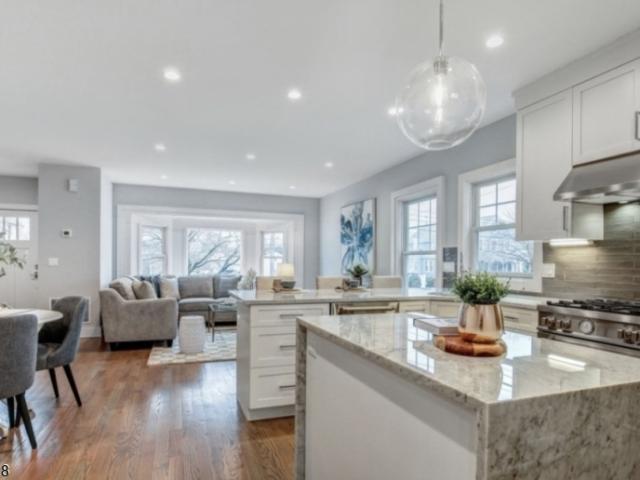 35 Spring St # B