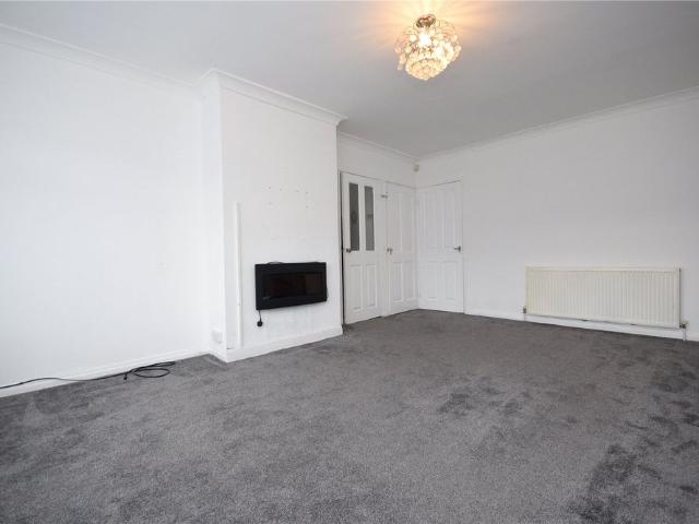 35, Spring Valley Crescent, Bramley, Leeds, LS13 4RL