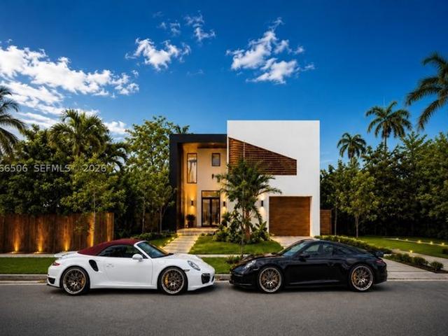 35 SW 22nd Rd, Miami, FL 33129