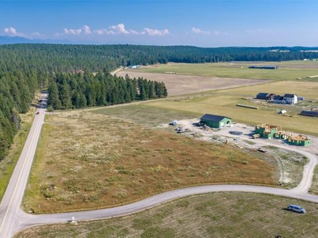 35 Stampede Dr, Whitefish, MT 59937