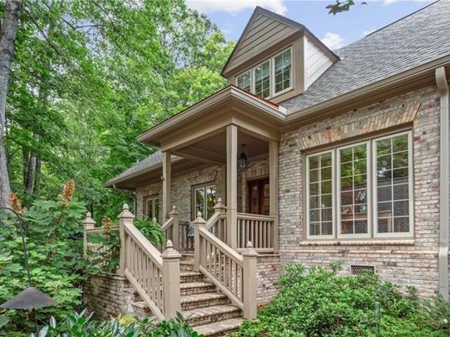 35 Sturbridge Ln, Greensboro, NC 27408